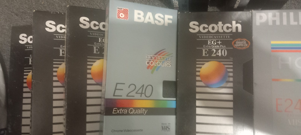 Job Lot of 20 x Used VHS Video Tapes Cassettes - variety brands 180 and ...