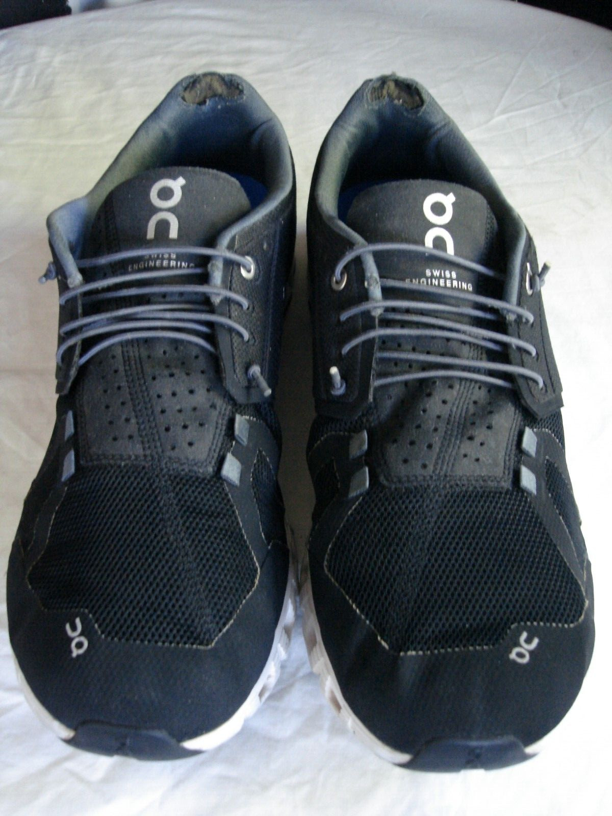 On Mens Swiss Engineering Cloud 5 Black Running Shoes… - Gem