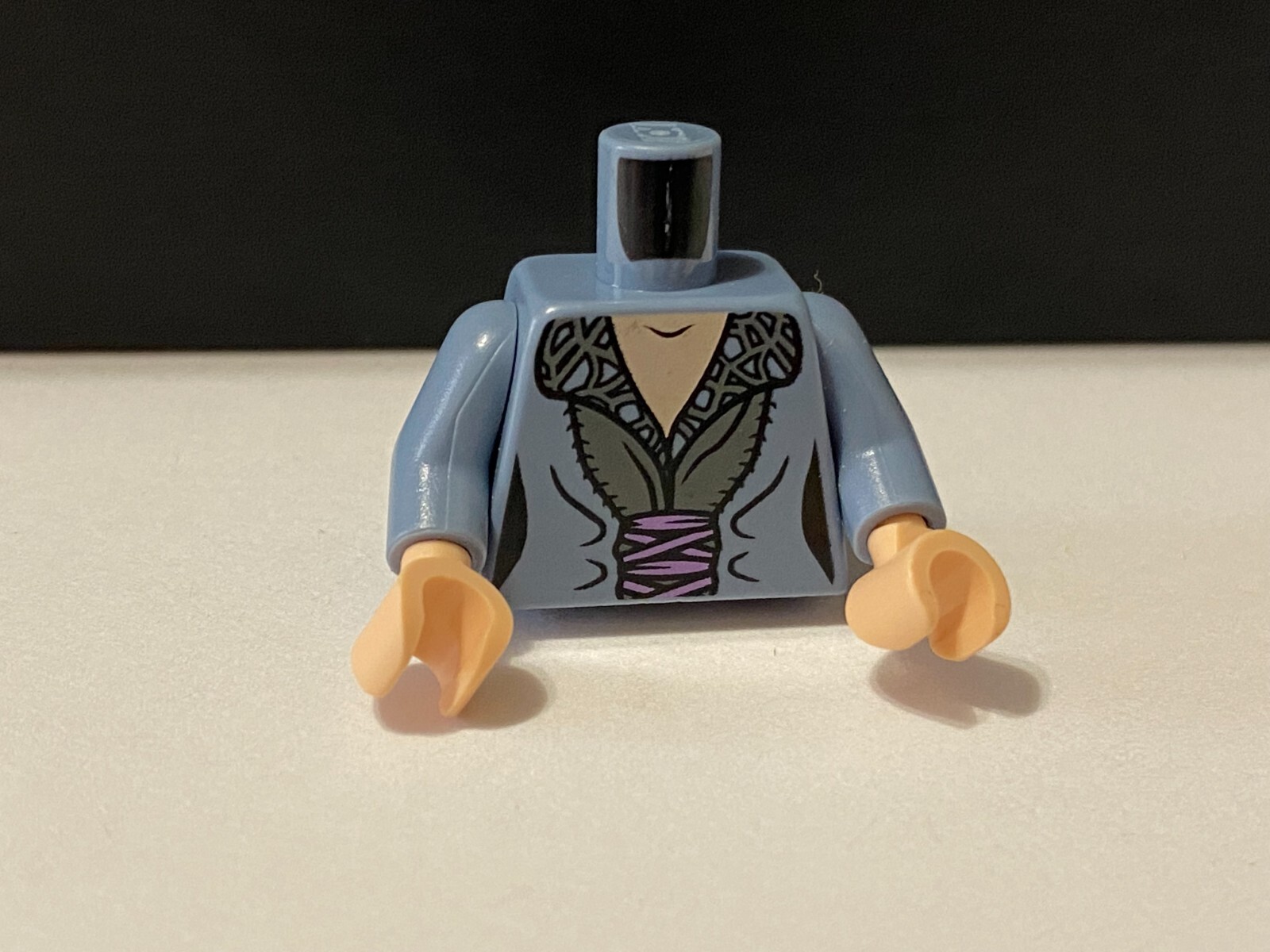 Lego Lord of the Rings Arwen Torso Minifigure Elf Elves (79006) minfig ...