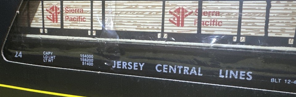 WEAVER ULTRA LINE 50' BULKHEAD FLAT CAR Central New Jersey w/Paper Load ...