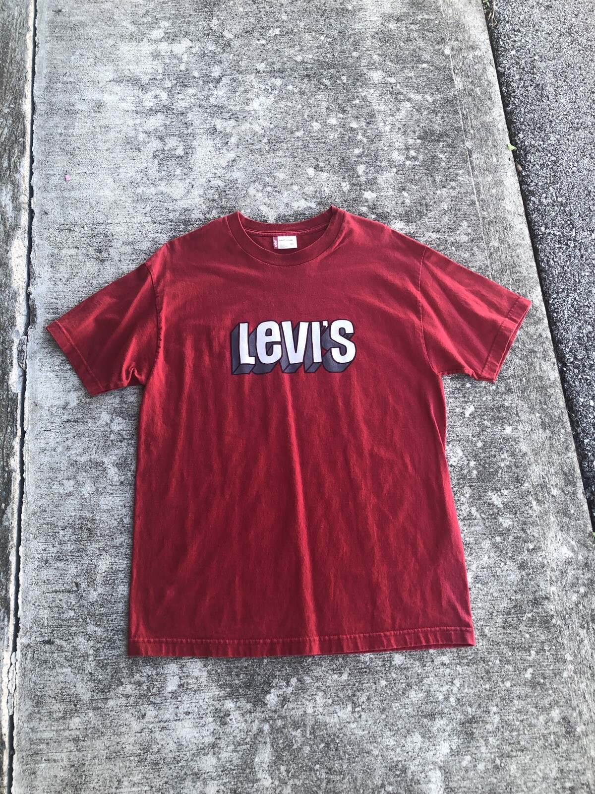Classic 2000s Levi’s Bright Lettering Graphic Red T S… - Gem