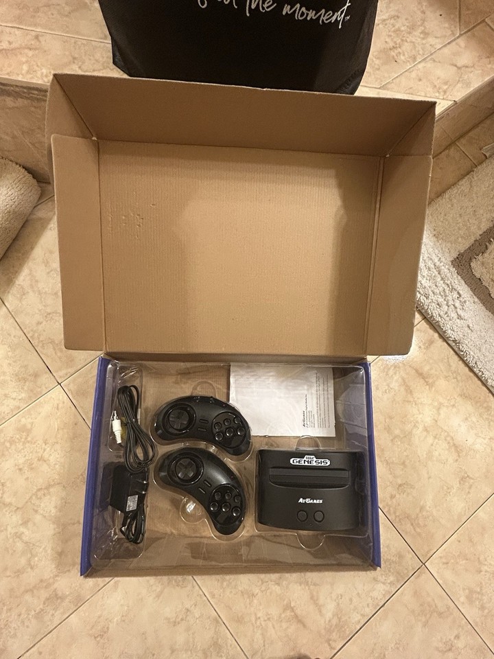 Sega Genesis Classic Game Console Plug & Play 80 Games CIB Wireless ...