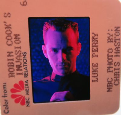 ROBIN COOK'S INVASION CAST Luke Perry Kim Cattrall Rebecca Gayheart ...