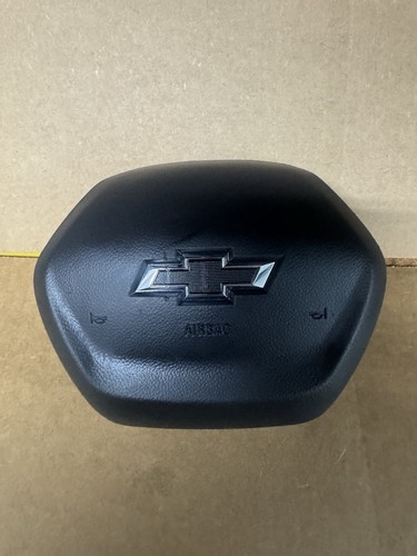 2024- 2025-Chevrolet Traverse Driver Wheel Airbag Has Small Scratched ...