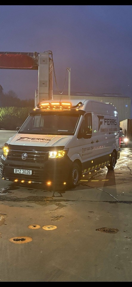 VW CRAFTER - MAN TGE BLACK LOW BUMPER LIGHT BAR + 7 AMBER Led | eBay UK