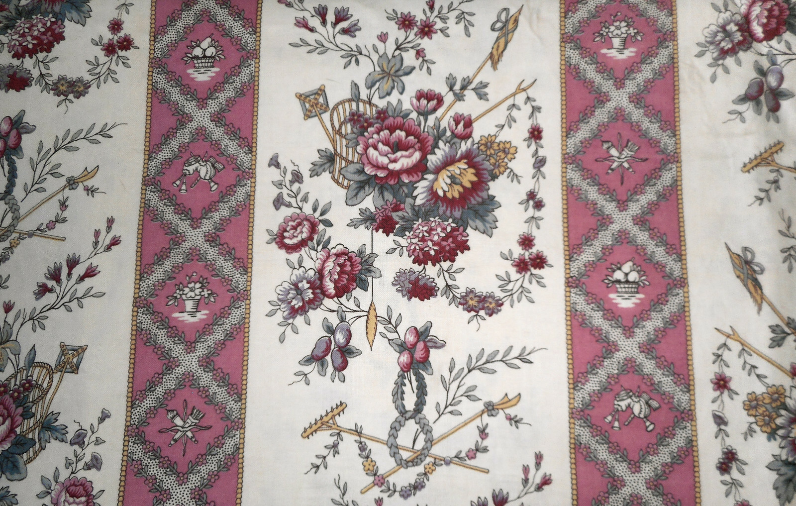 Antique French Country Floral Cotton Linen Interiors Fabric ~Lavender ...