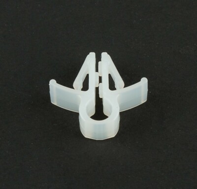 NEW Gen Suzuki S-CROSS Underside Bonnet Rod Stay Clip Holder 09403 ...