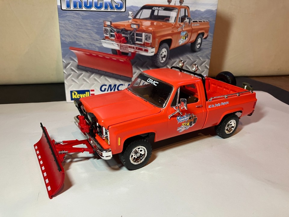 BUILT CUSTOM 1978 GMC 4X4 PICK UP TRUCK W/ SNOW PLOW, REVELL MODEL KIT ...