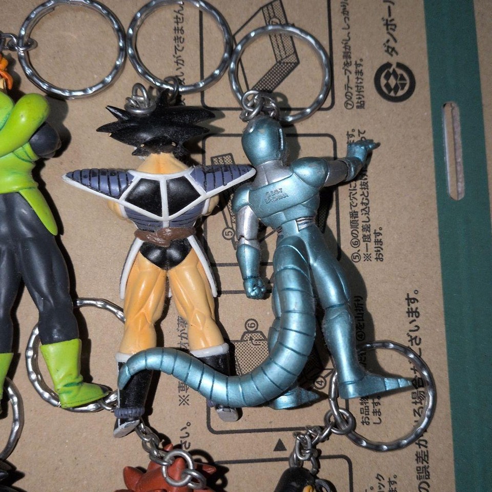 Dragon Ball Z 8 Figure Keychain Set - Tarles Frieza Goku SSJ4 Vegeta ...