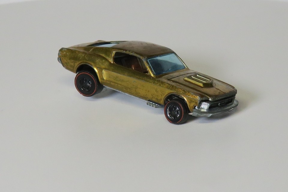 Hot Wheels Red Line Custom Mustang 1967 Gold w/ Brown Interior ...
