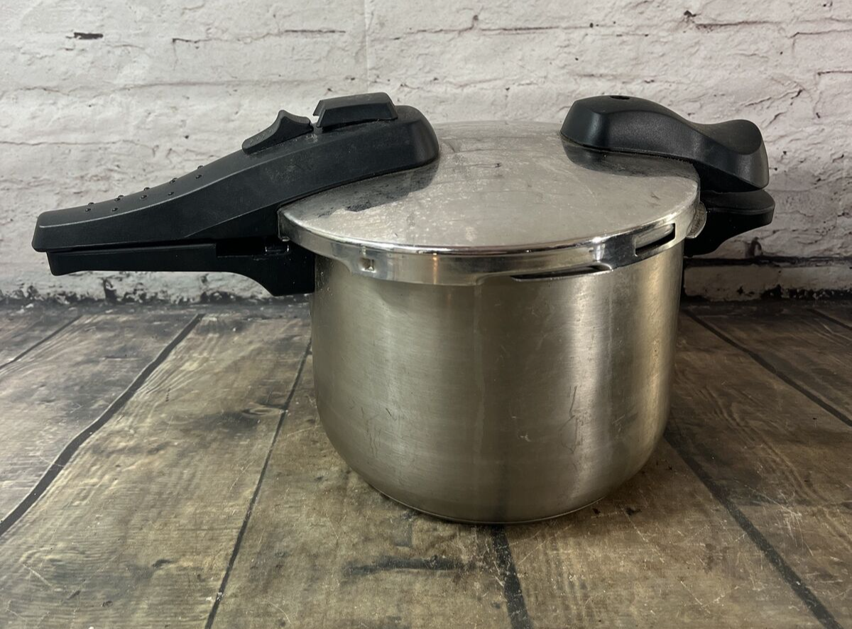 KITCHEN LIVING 5 QUART PRESSURE COOKER MODEL SA32668 MULTI SURFACE USE ...