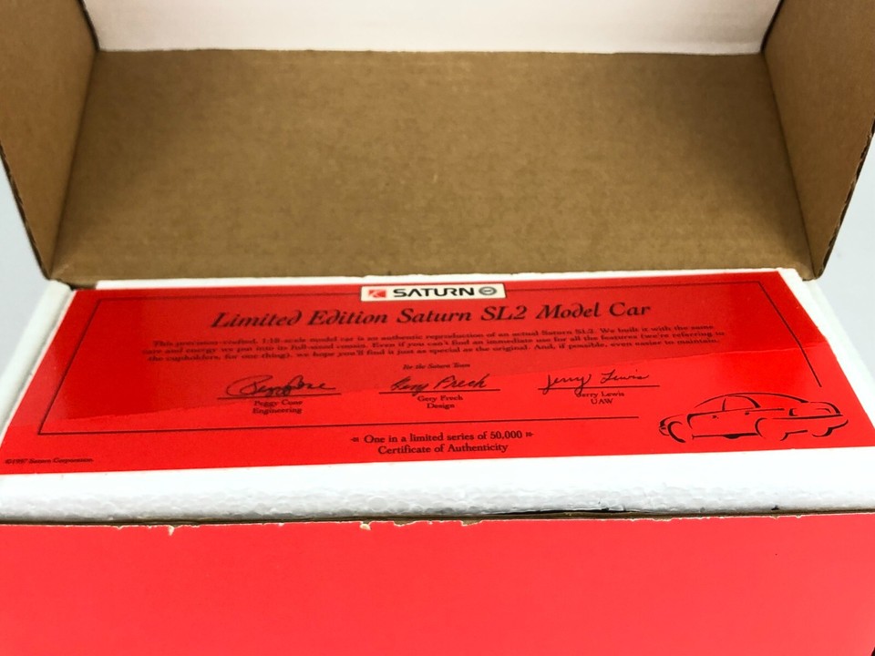 Saturn SL2 Limited Edition 1:18 Scale Model Car green complete w box ...