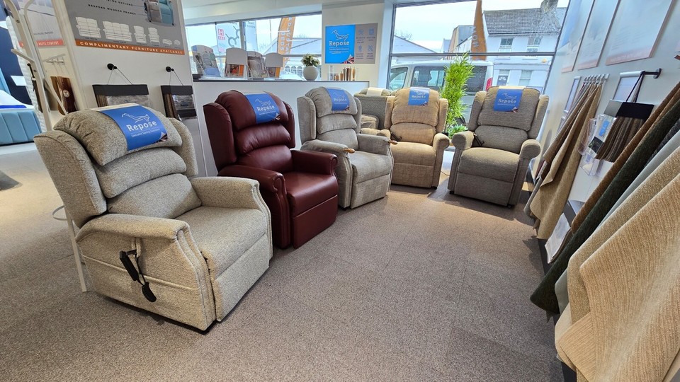 Riser Recliner Chair HSL Celebrity Sherborne - 1 Yr Warranty - Sussex ...