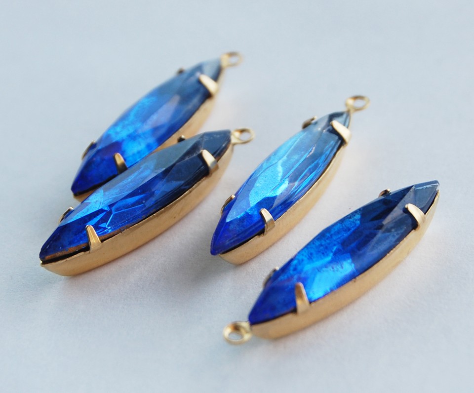 VINTAGE GLASS MARQUIS NAVETTE PENDANT BEADS 24x6mm MANY COLORS IN STOCK ...