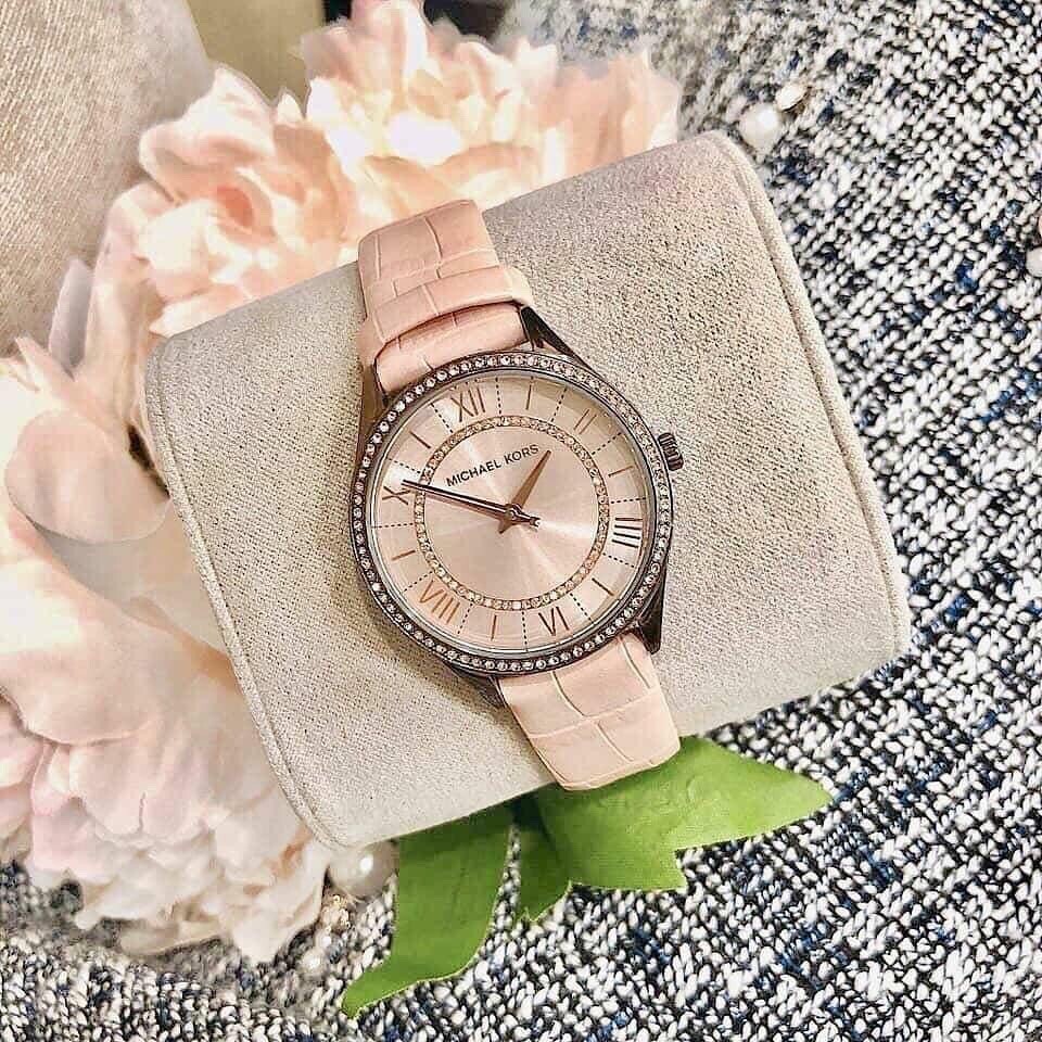 Michael Kors Women's Lauryn 33mm Calfskin Band Steel Case Quartz Watch ...