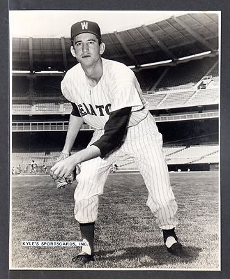 1962 Steve Hamilton YANKEES UNSIGNED 7-1/2 x 9-1/4 ORIGINAL STAFF PHOTO ...