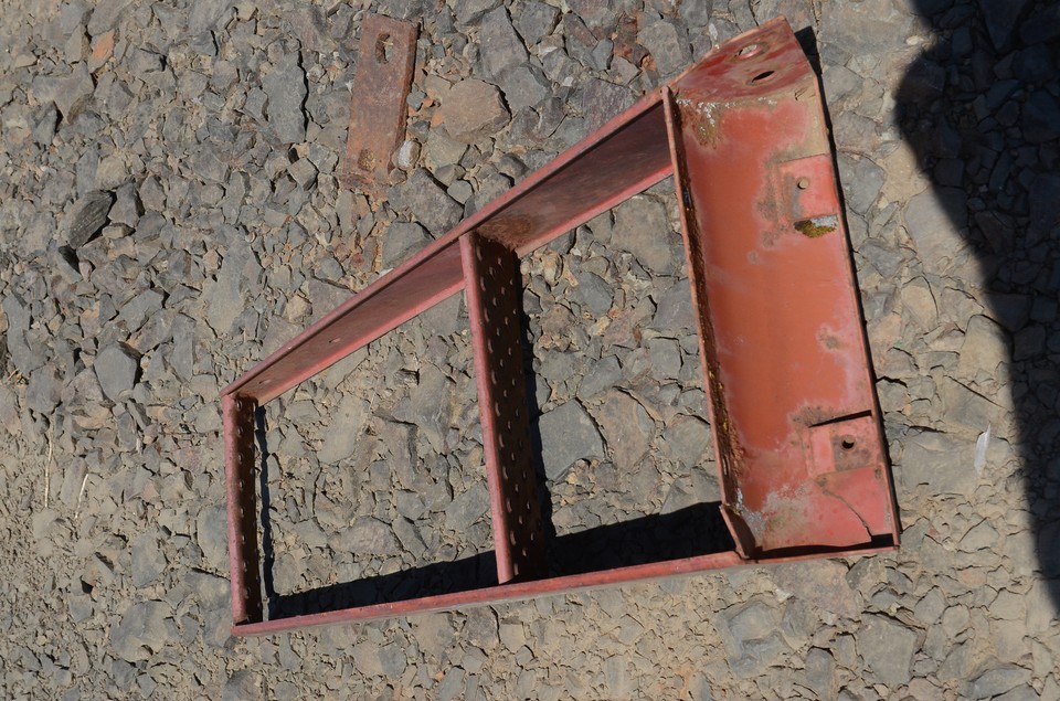 INTERNATIONAL HARVESTER IH 1086 TRACTOR STEPS | eBay