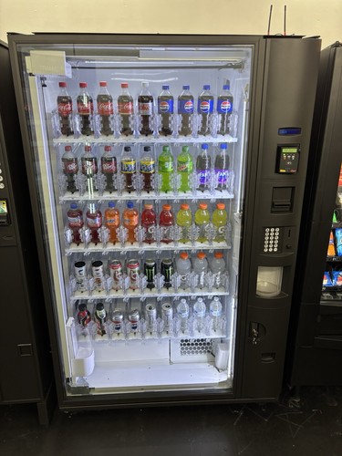 Dixie Narco Bevmax 4 5800 Drink Vending Machine | eBay