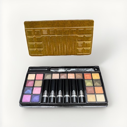 Vintage Princess Marcella Borghese Makeup Set Lipsticks & Eyeshadow ...