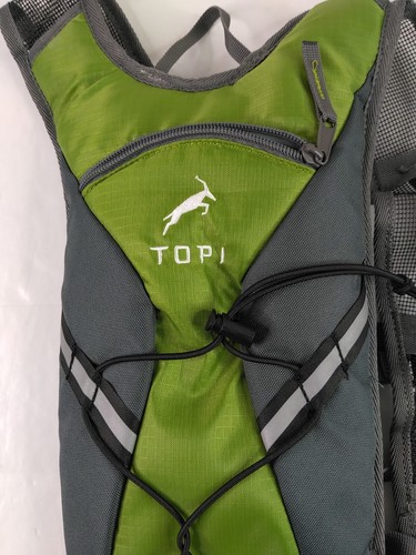Topi Hydration Green/Grey Adjustable Straps 2L Backpack Hiking Carry ...