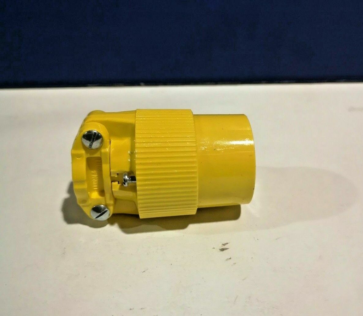 P&S L2120-C Locking 4P 5W 20A Female CONNECTOR Grounding L21-20 NEW ...