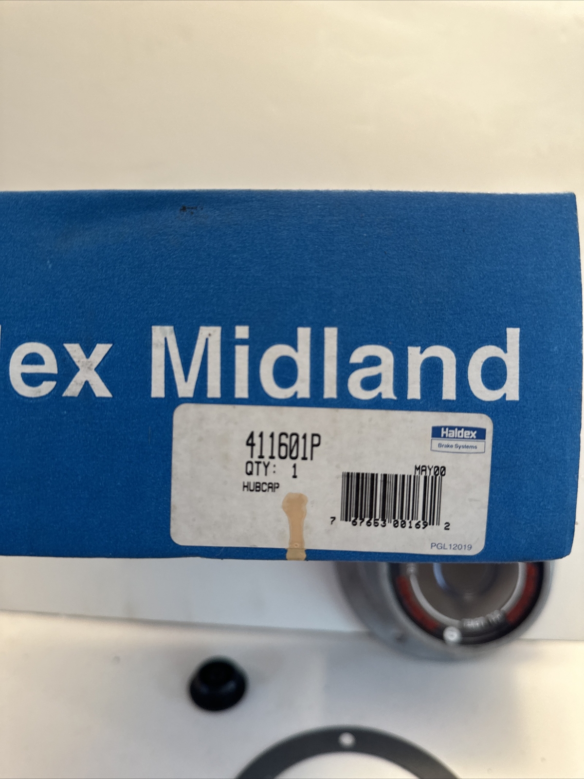 Haldex Midland 411601P Hub Cap Kit 6 Bolt 5 1/2" w/out side plug ...