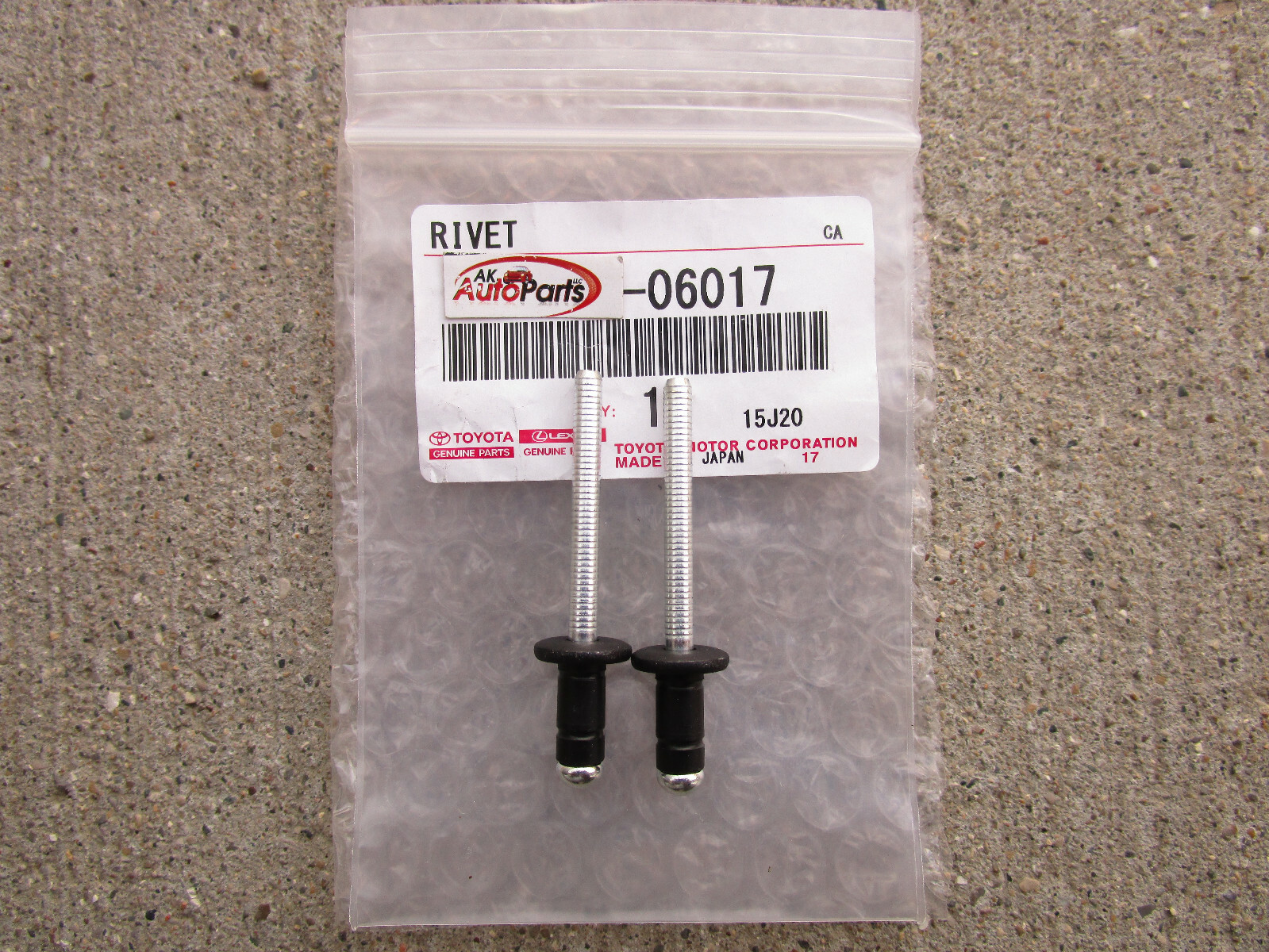 FITS: 98 - 13 TOYOTA COROLLA FUEL DOOR COVER RETAINER RIVET CLIP QTY 2 ...