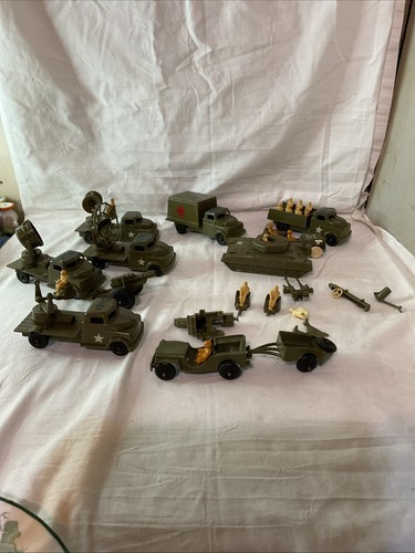 Pyro Plastics Military Vehicle Lot Tank Jeeps Trucks VTG 1950s Toy Soldiers