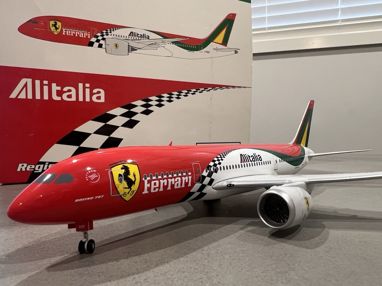 NEW PHEONIX MODELS BOEING 787-8 ALITALIA FERRARI I-FER AIRPLANE 1:200 ...