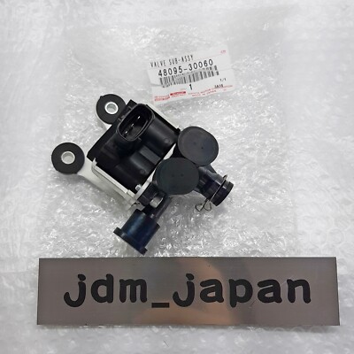 TOYOTA 48095-30060 LEXUS LS460 Valve Assy Hight Control Genuine OEM New ...