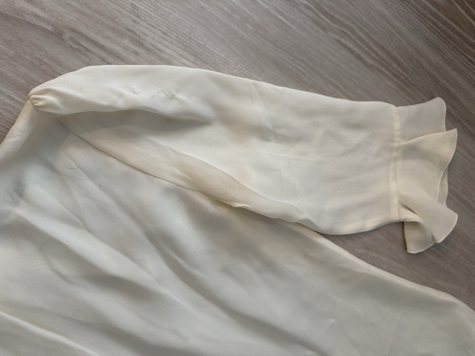 with imperfections Pom Lampson Ivory 100% Silk Bardot Blouse Small ...