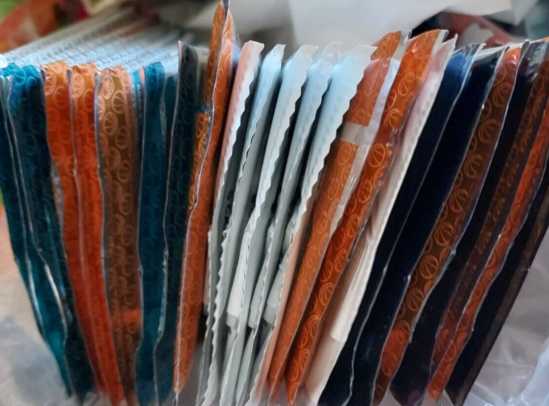 PSA SGC CGC 9 OR 10 SLAB NFL FOOTBALL CARD +2 PACKS TOPPS PANINI ETC +1 ...