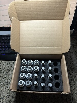 Genuine OEM 2022-2025 Range Rover L460 Sport L461 Wheel Lug Nut Bolts ...