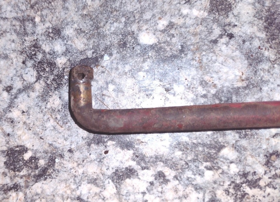 Farmall 560 Tractor throttle control linkage rod governor to carburetor ...