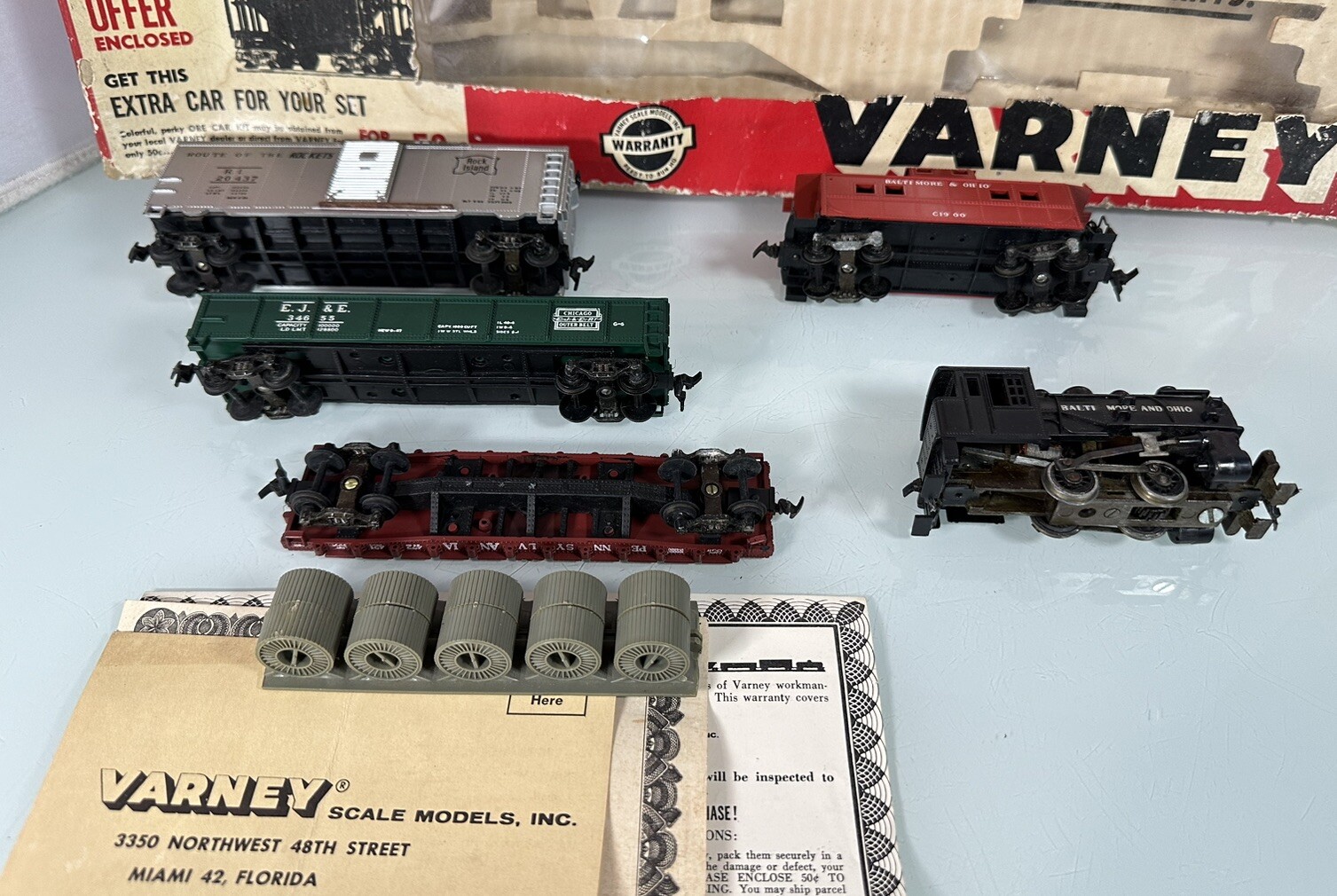 Vintage Varney HO Scale Baltimore & Ohio Locomotive And Train Car Set ...