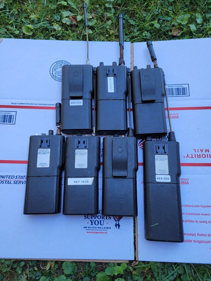 7 Motorola Radius P10/P50 Portable Radios 1990's w/ Antennas For Parts ...