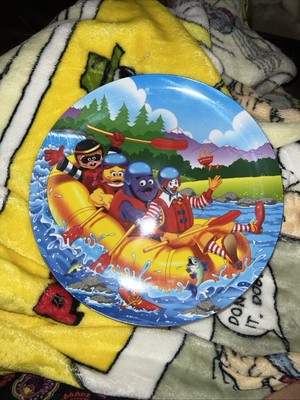 VINTAGE MCDONALDS PLATE 1998 RONALD AND FRIENDS WATER RAFTING BIRDIE ...