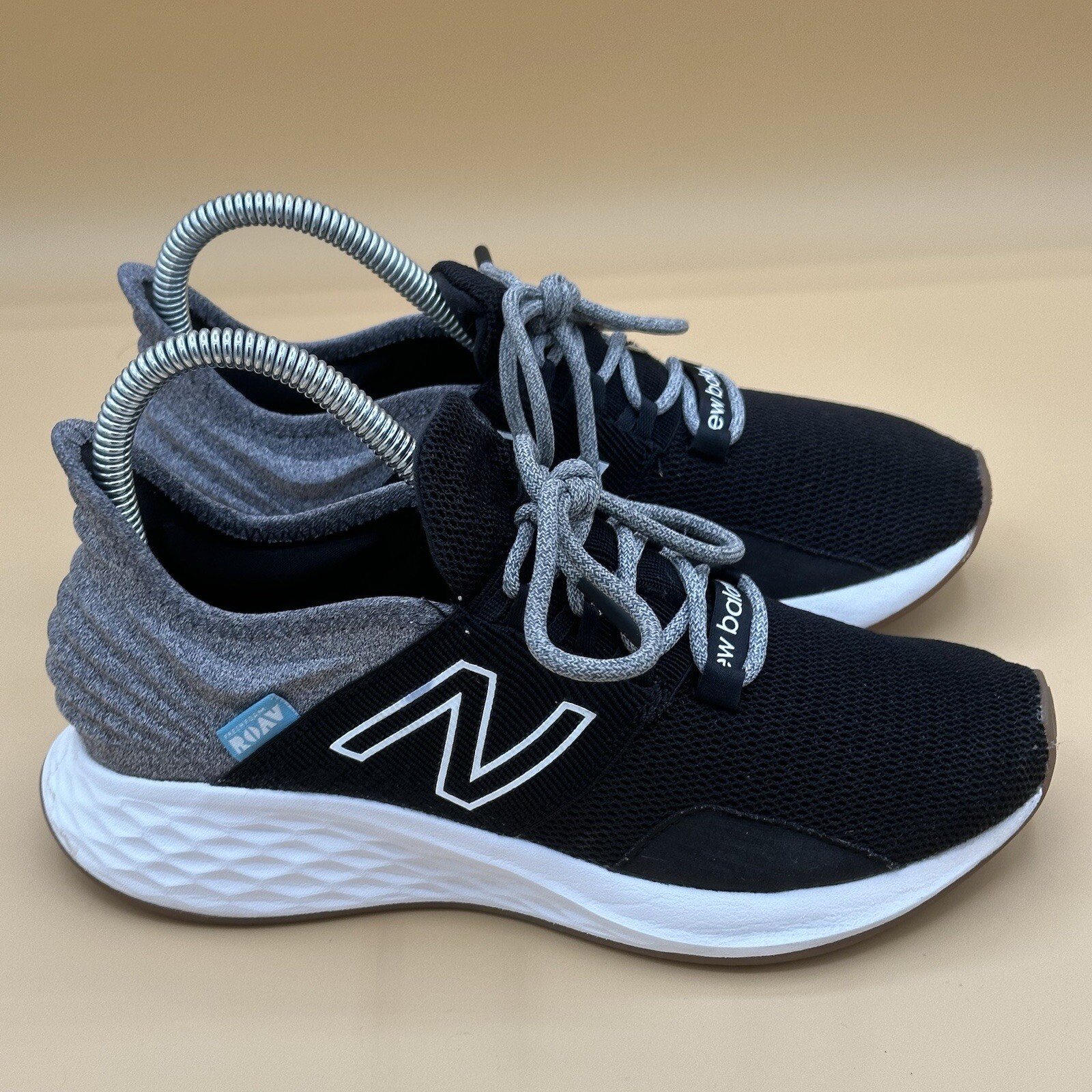 New Balance Women 6 Fresh Foam Roav Black Lace Up Sne… - Gem