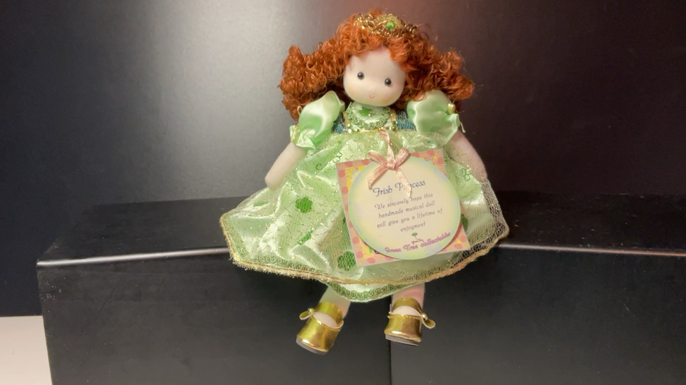 Green Tree Collectibles IRISH PRINCESS 7" Sitting Hand Made Musical ...