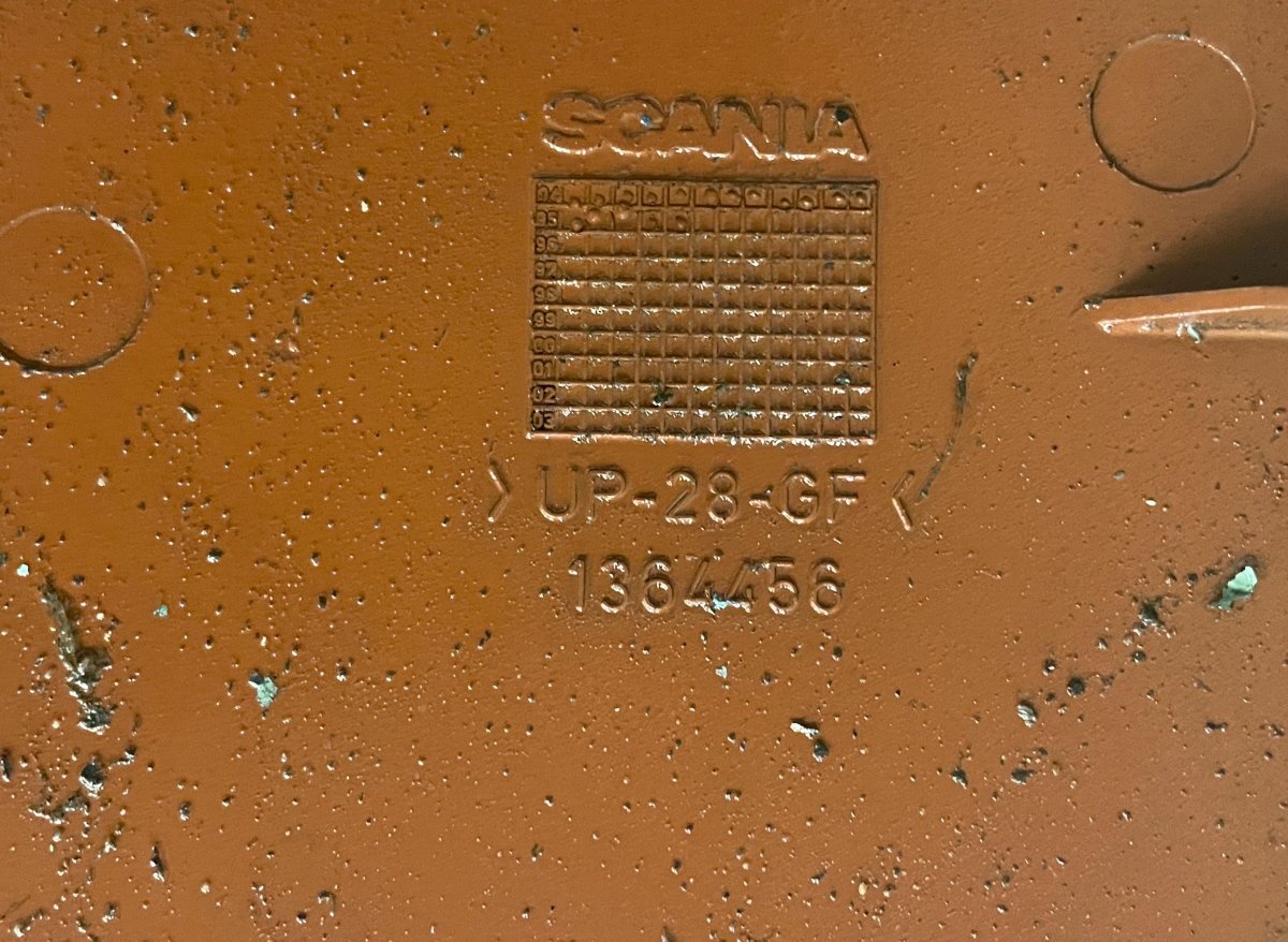 1397570 SCANIA 4-series 124 (01.95-12.04) Avant Grille Panneau Montage ...