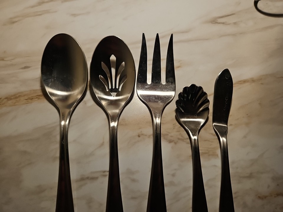 5 Piece Hampton Forge Signature Stainless HF Silverware 18/10 Flatware ...