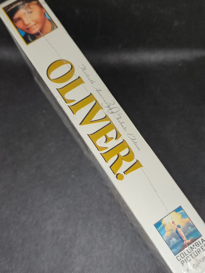 Oliver! (VHS 1998 30th Anniversary Tribute Edition) Ron Moody Oliver ...