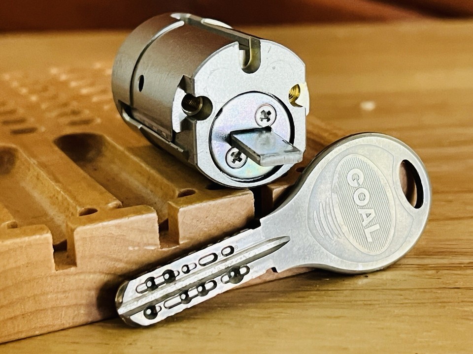 GOAL High Security Dimple Lock W/ Key Locksport Locksmith Japanese ...