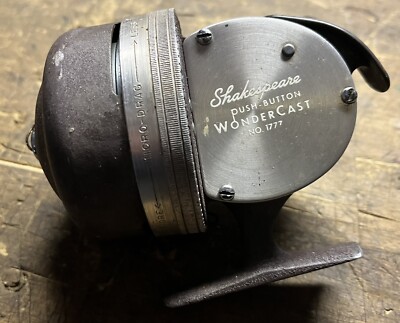 VINTAGE SHAKESPEARE PUSH BUTTON WONDERCAST No. 1777 FISHING REEL USA FC ...