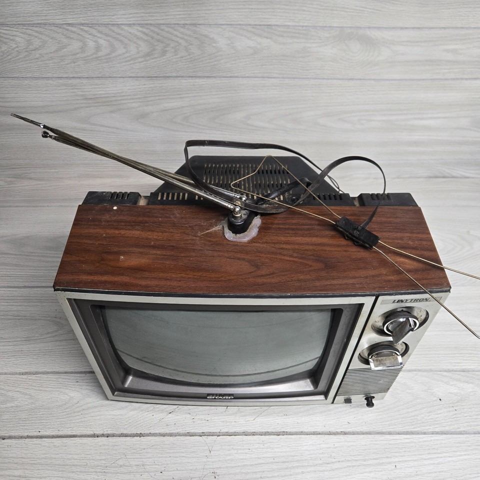 Sharp Linytron 13MM17D 13" CRT TV Wood Grain & Knobs - Retro Gaming NES ...