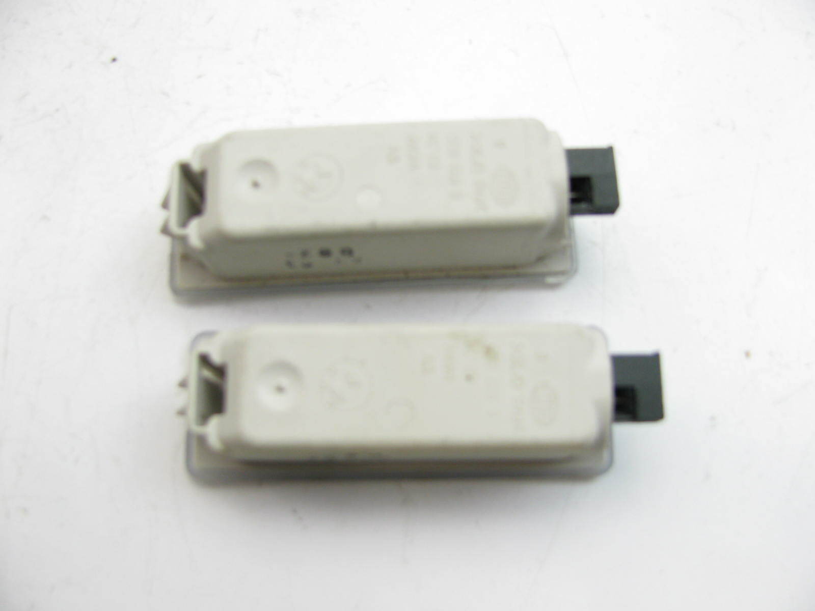 (2) NEW - OUT OF BOX 63316972605 Dime Reading Light Assembly For 2002 ...