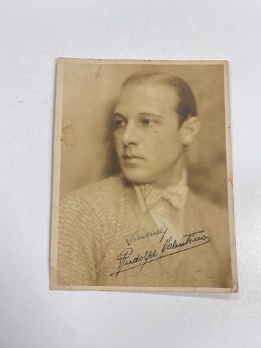 K205) Rudolph Valentino 1920s Hand Signed Autograph Vintage Hollywood ...