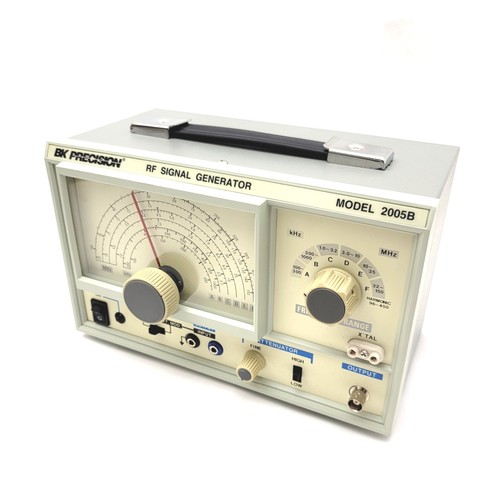 BK Precision 2005B RF Signal Generator 100kHz To 150MHz, 100mV RMS, 120 ...
