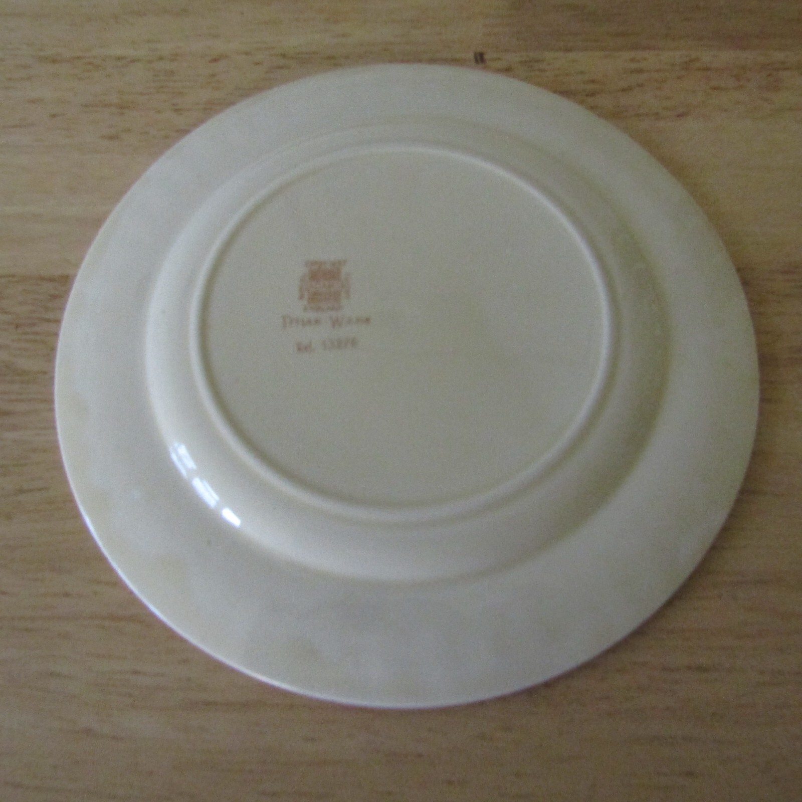 A pair of Vintage Adams Royal Ivory 7 inch plates Titian Ware rd 13276 ...