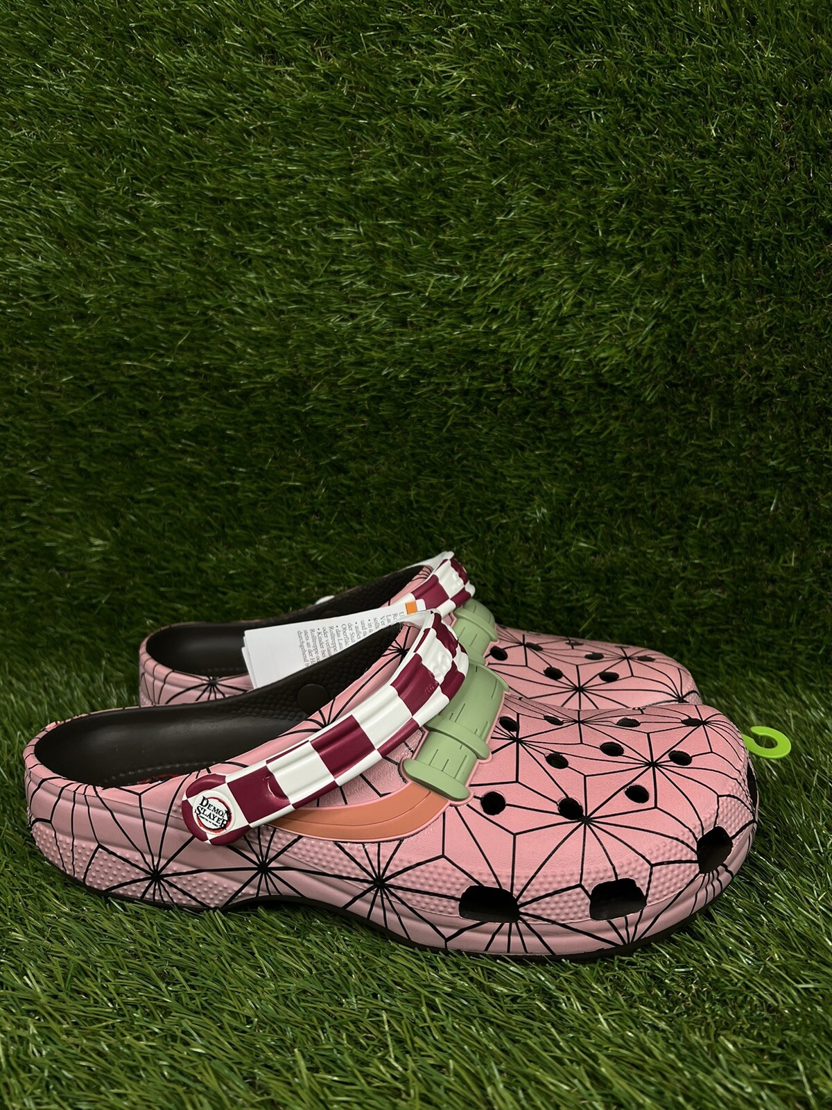 Size 11 Crocs Demon Slayer Clog Nezuko Beach 209320-206 Anime Brand New ...